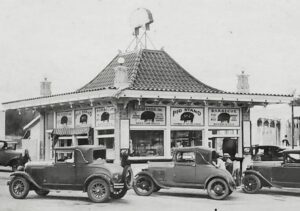 The History of the Skating Carhop in America – Rikomatic